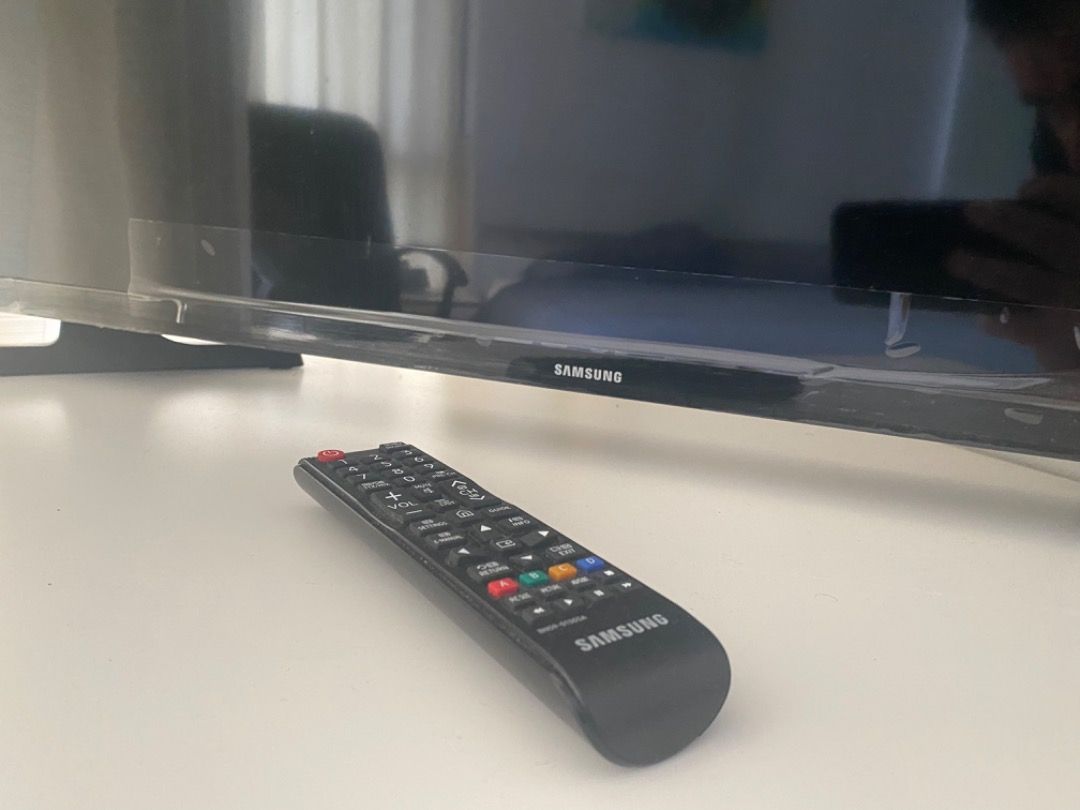 Samsung 32 inch TV - UA32N5300, TV & Home Appliances, TV ...