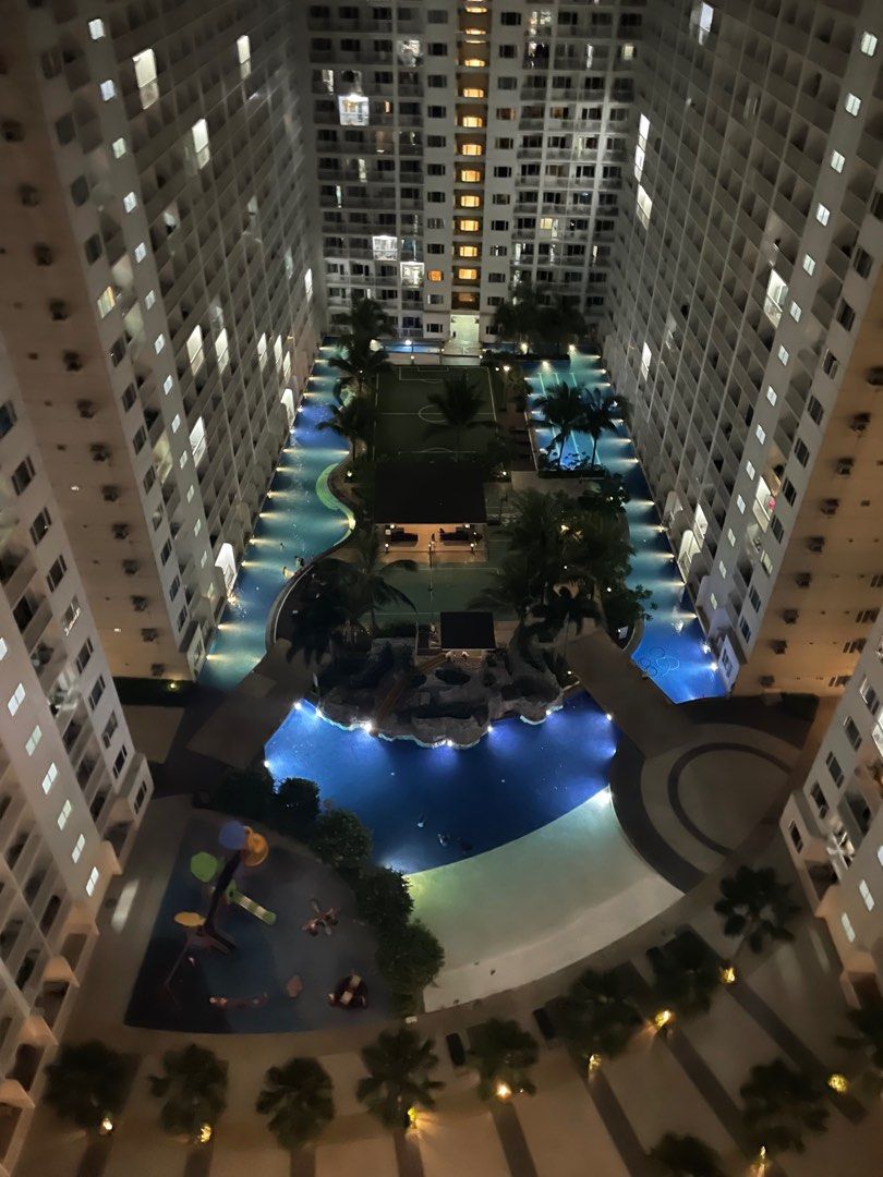 SMDC Shore 1 Residences 1 Bedroom with Balcony facing Amenities ...