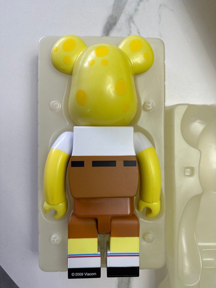 SpongeBob 400% Bearbrick, Hobbies & Toys, Memorabilia & Collectibles ...
