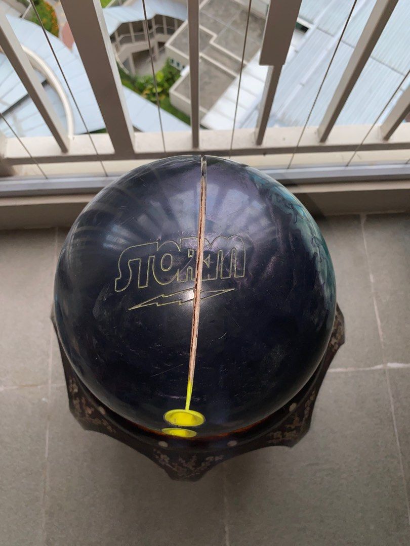 Storm Reactive Bowling Ball 13 Pounds, Sports Equipment, Sports & Games, Billiards & Bowling on ...