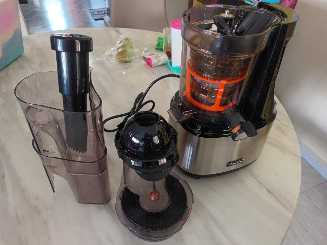 The Titan Pro Series Juicer by Mark Leong, TV & Home Appliances, Kitchen Appliances, Juicers ...
