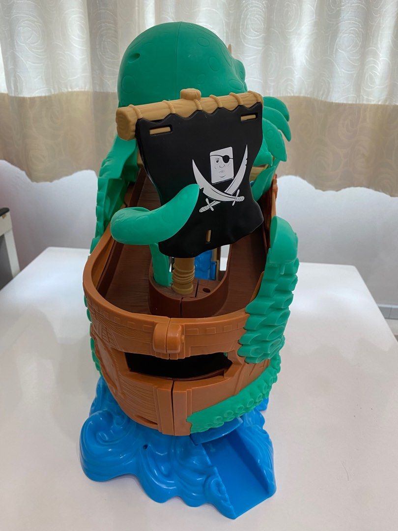 Thomas & Friends Adventures Sea Monster Pirate Set, Hobbies & Toys ...