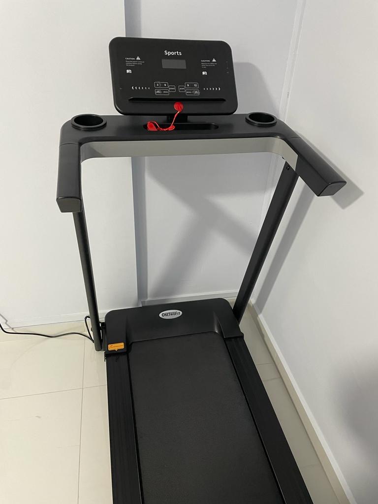 Threadmill, Sports Equipment, Exercise & Fitness, Cardio & Fitness ...