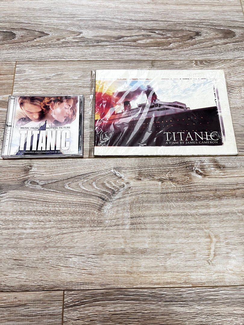 Titanic OST Soundtrack CD 連畫冊, 興趣及遊戲, 音樂、樂器 & 配件, 音樂與媒體 - CD 及 DVD ...