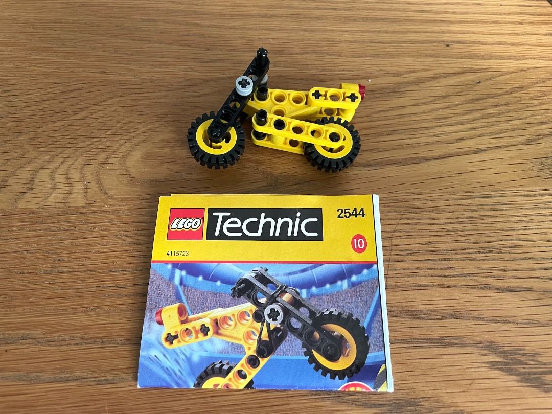 Small Technic LEGO set 8203 - Rover Discovery, Hobbies & Toys, Toys ...