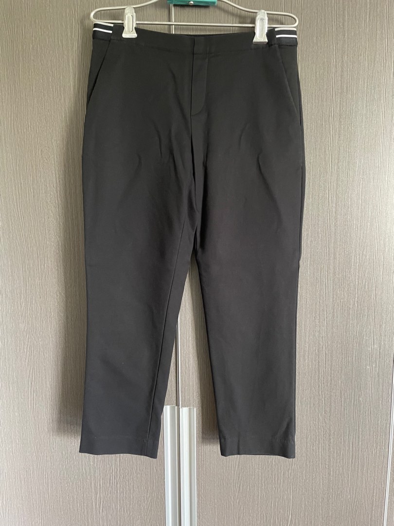 UNIQLO Black Garterized Pants, Women's Fashion, Bottoms, Other Bottoms ...