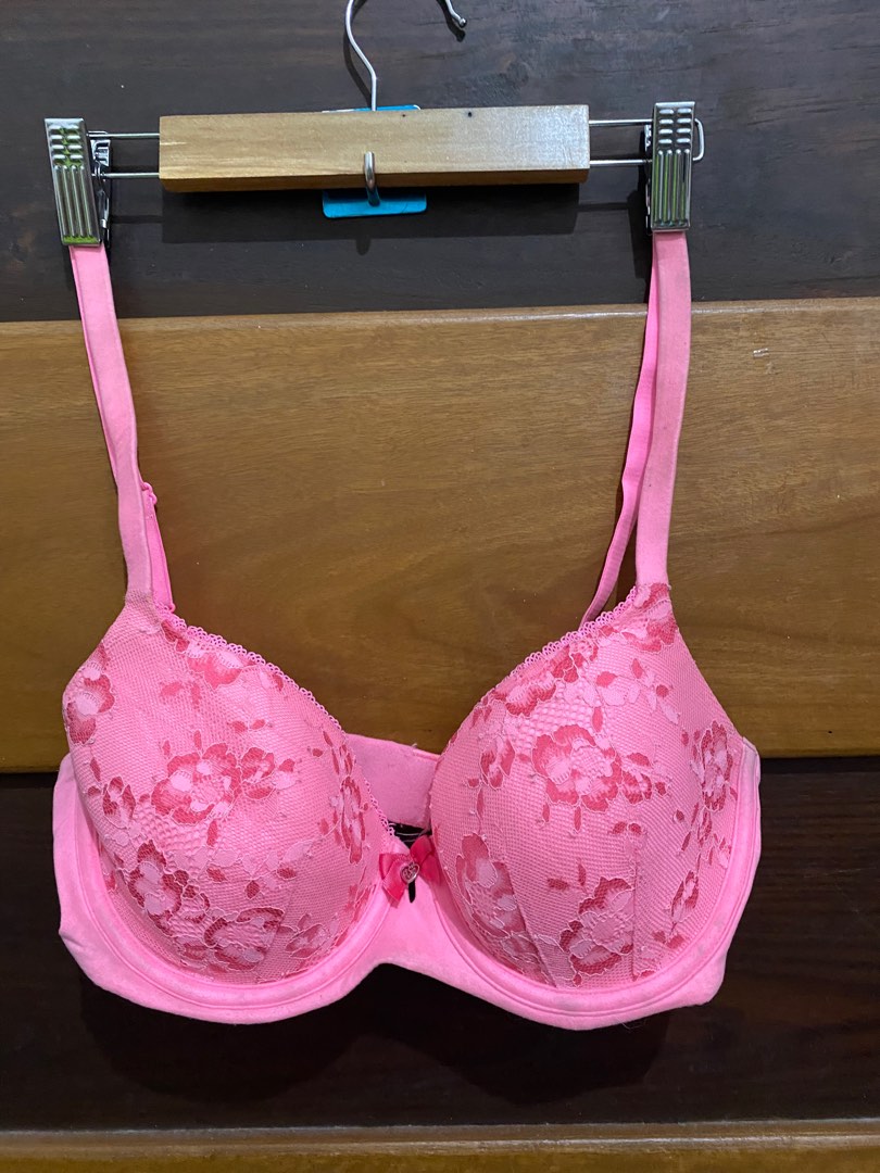 Victorias secret 32d, Women's Fashion, Undergarments & Loungewear on ...