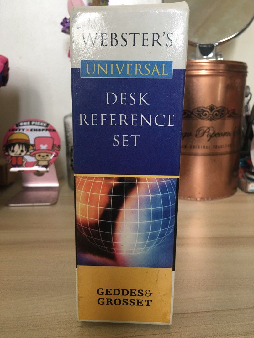 Webster’s Universal Desk Reference Set (Dictionary) (Preloved), Hobbies ...