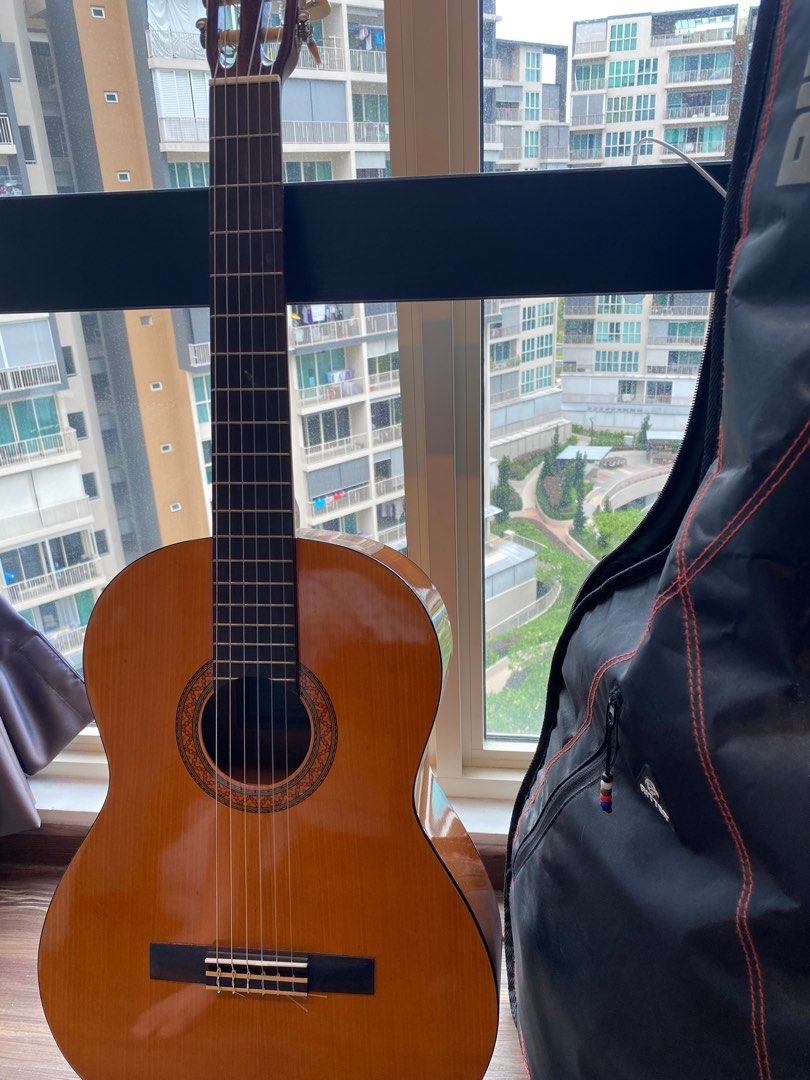 Yamaha C40, Hobbies & Toys, Music & Media, Musical Instruments on Carousell