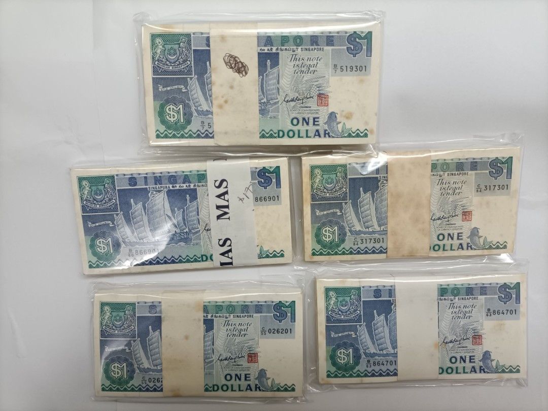 5 stacks Singapore boat ship series $1 notes unc 100 running, including ...