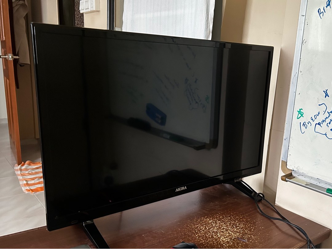Akira 32 inch TV, TV & Home Appliances, TV & Entertainment, TV on Carousell