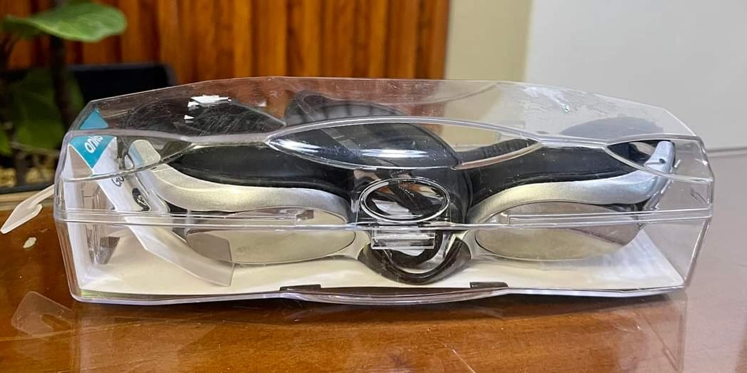 Anko Goggles Mirrored Lens Silicone Eye Gasket on Carousell