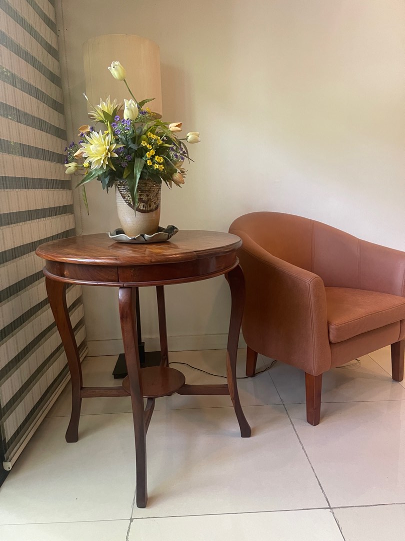 Antique Round Small Table on Carousell