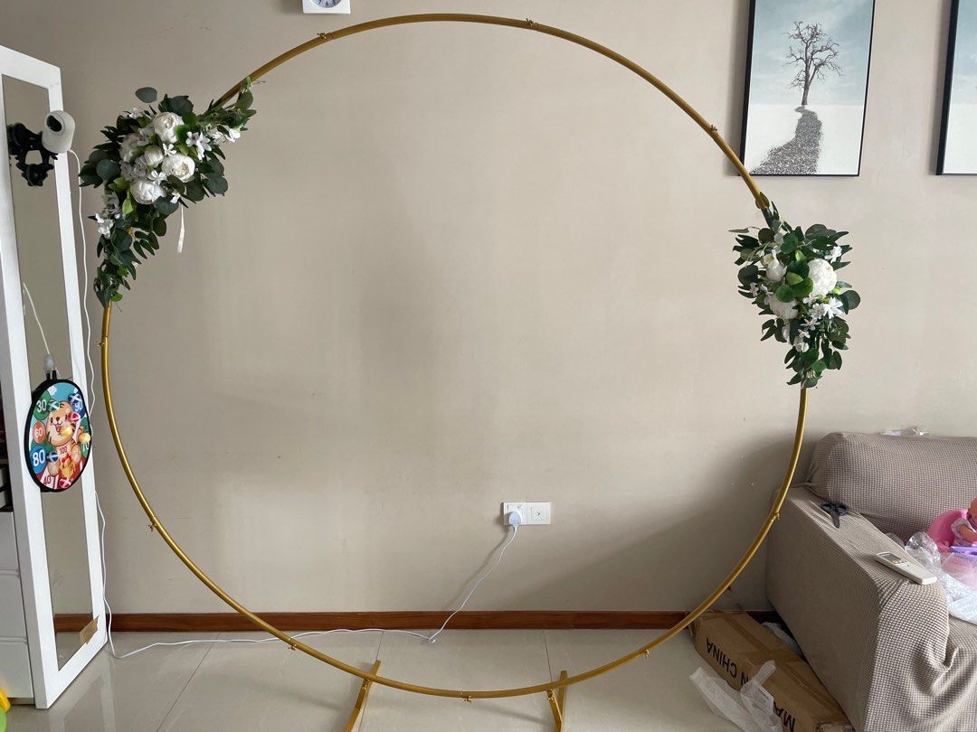 Wedding / Engagement/ Solemnisation Round Floral Arch backdrop / floral ...
