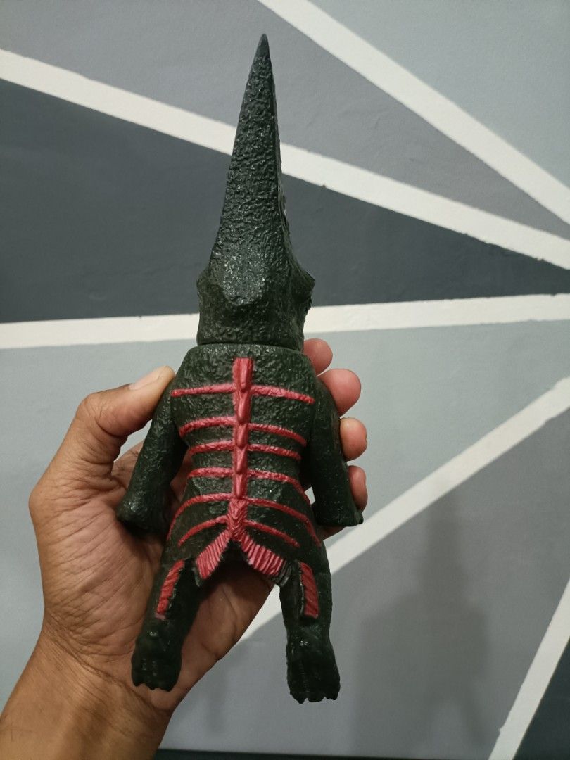 Bandai 1992 Guiron Gamera Series, Hobbies & Toys, Toys & Games on Carousell