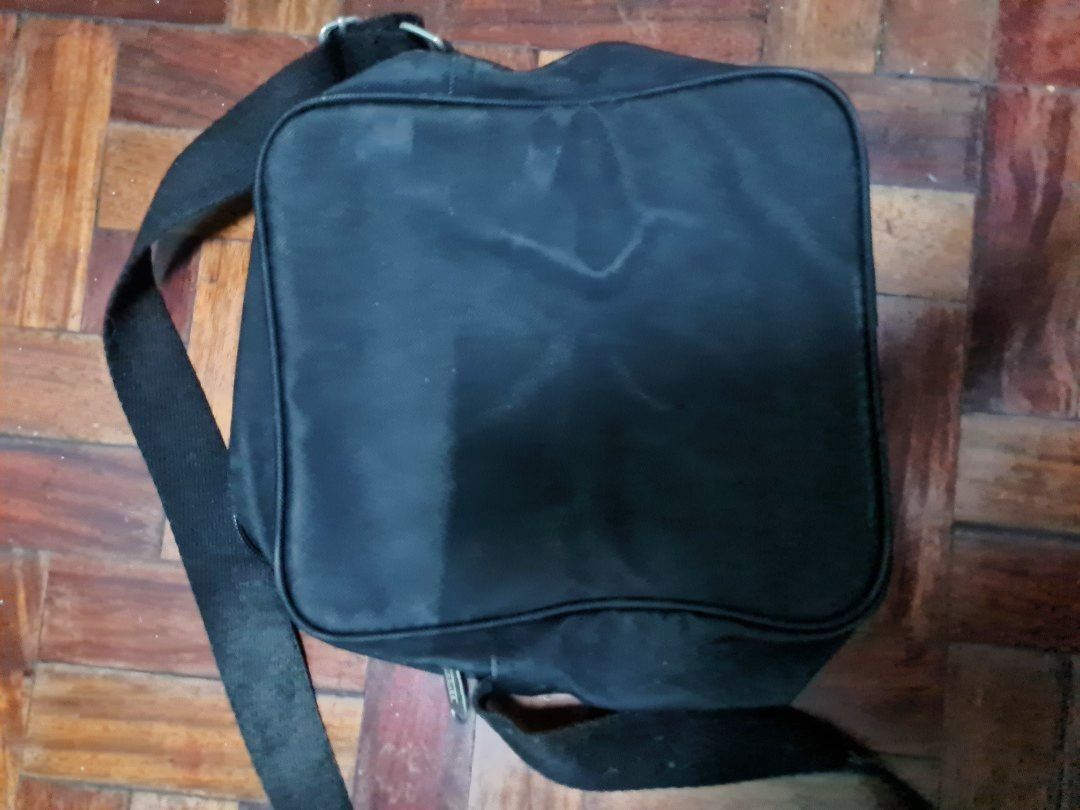 Bench Sling Bag Black Heavily Used, Men's Fashion, Bags, Sling Bags on ...