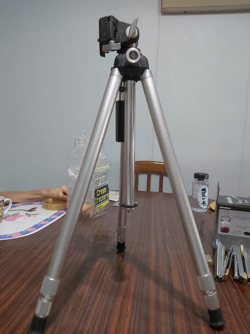 Brand New Camera Tripods Stand with Three Extantable Section Legs, Photography, Photography ...