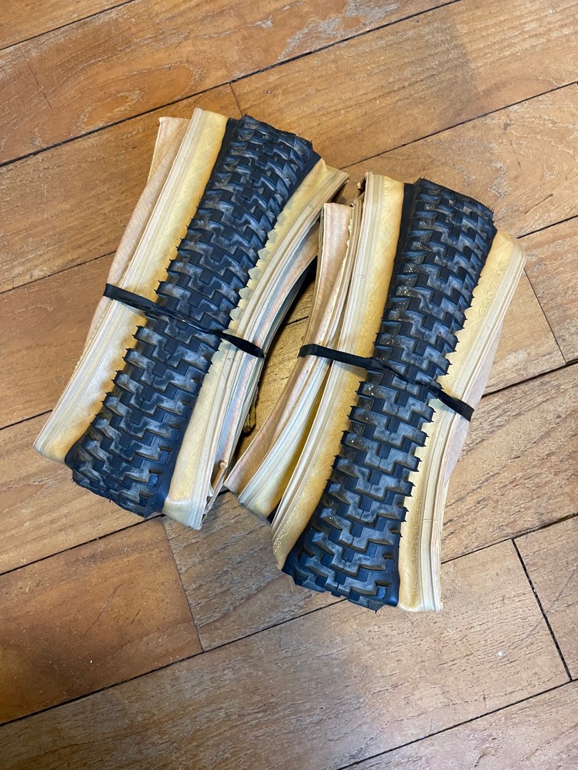 Bruce Gordon Rock n’ Road 650 x 43b tire, Sports Equipment, Bicycles ...