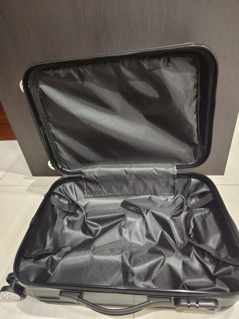 Cabin Luggage 20 Inch, Hobbies & Toys, Travel, Luggage on Carousell