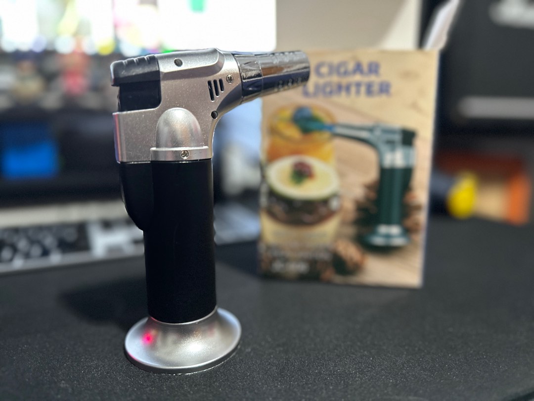 Cigar lighter, Hobbies & Toys, Stationery & Craft, Craft Supplies ...