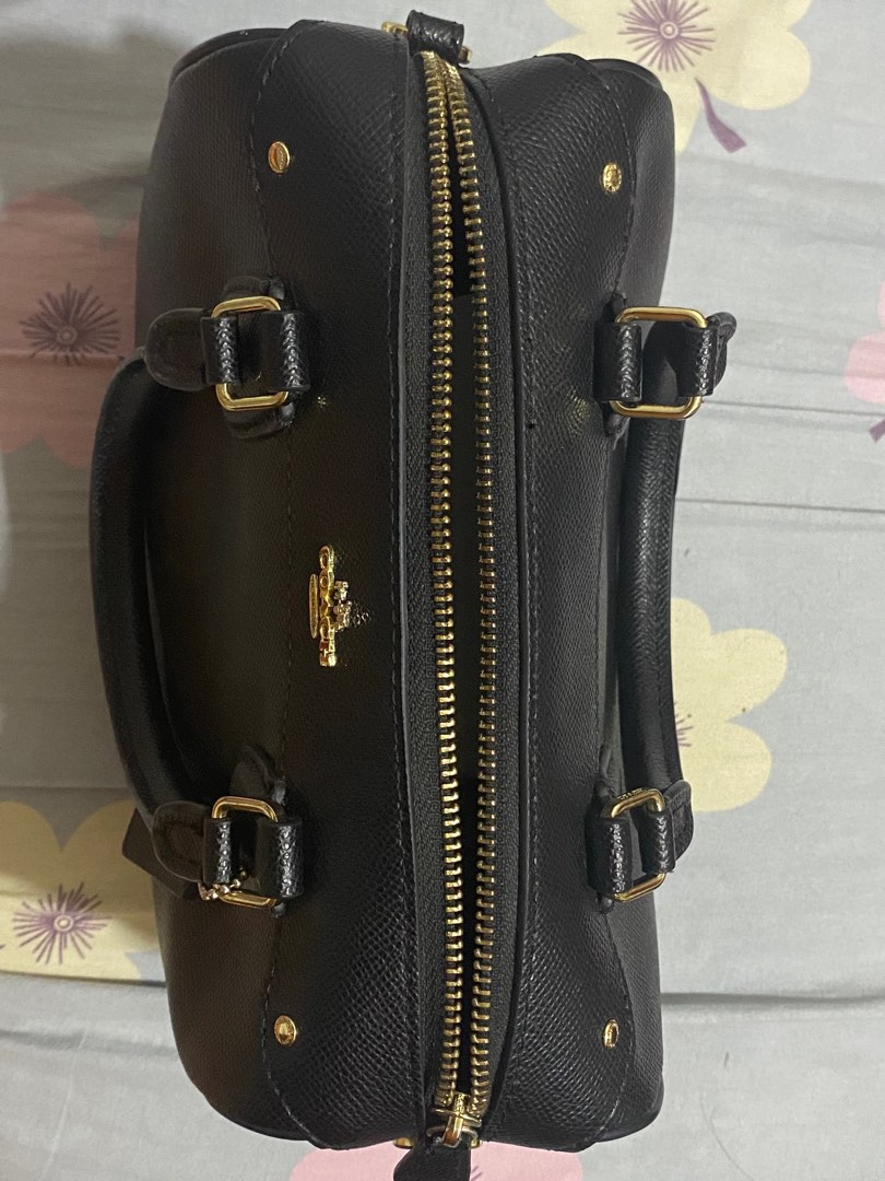 Coach mini bennett, Women's Fashion, Bags & Wallets, Shoulder Bags on ...