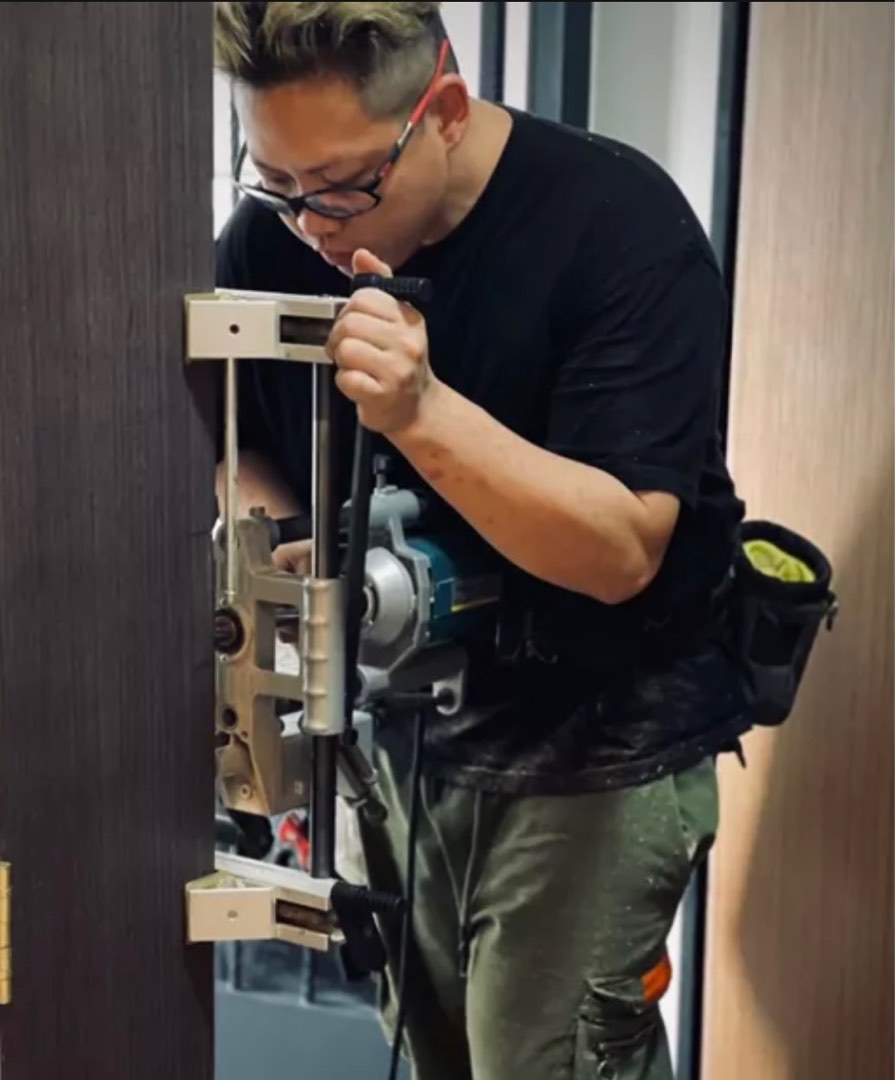 Digital lock installation services professional / handyman / drilling service / carpenter / door ...