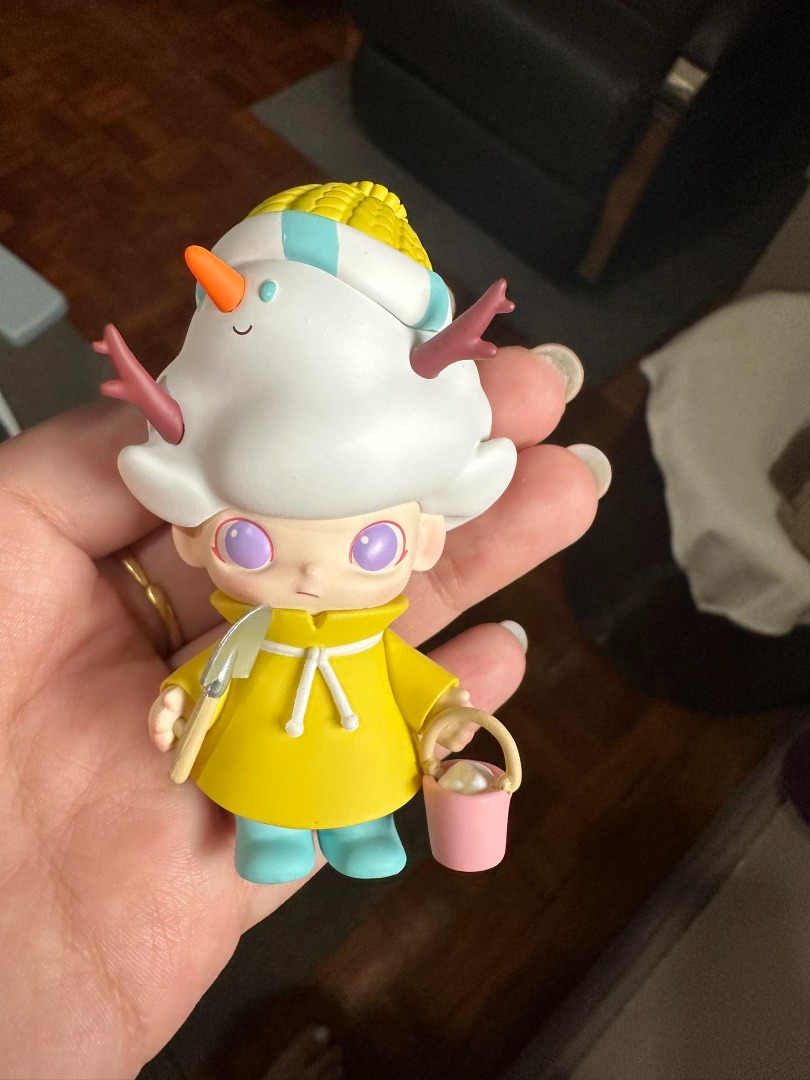 Popmart Dimoo Xmas- Play with snow, Hobbies & Toys, Toys & Games on ...