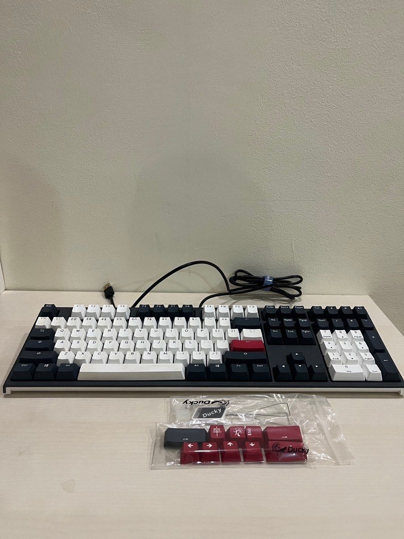 Ducky One 2 Tuxedo - Silent Red, Computers & Tech, Parts & Accessories ...