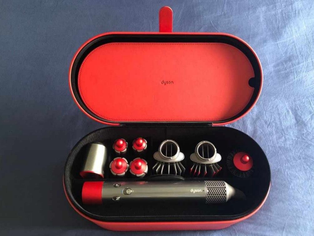 Dyson Air Wrap Complete on Carousell