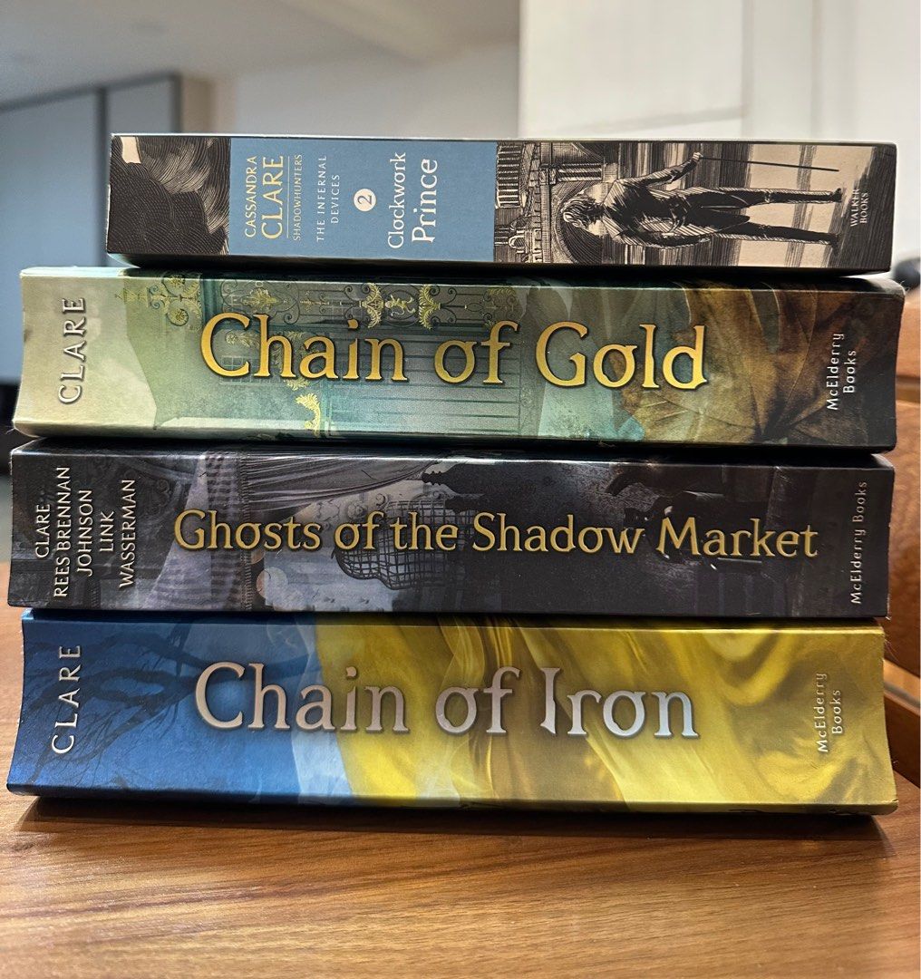 Emily Duncan / Cassandra Clare / Shusterman / Stephanie Garber, Hobbies ...