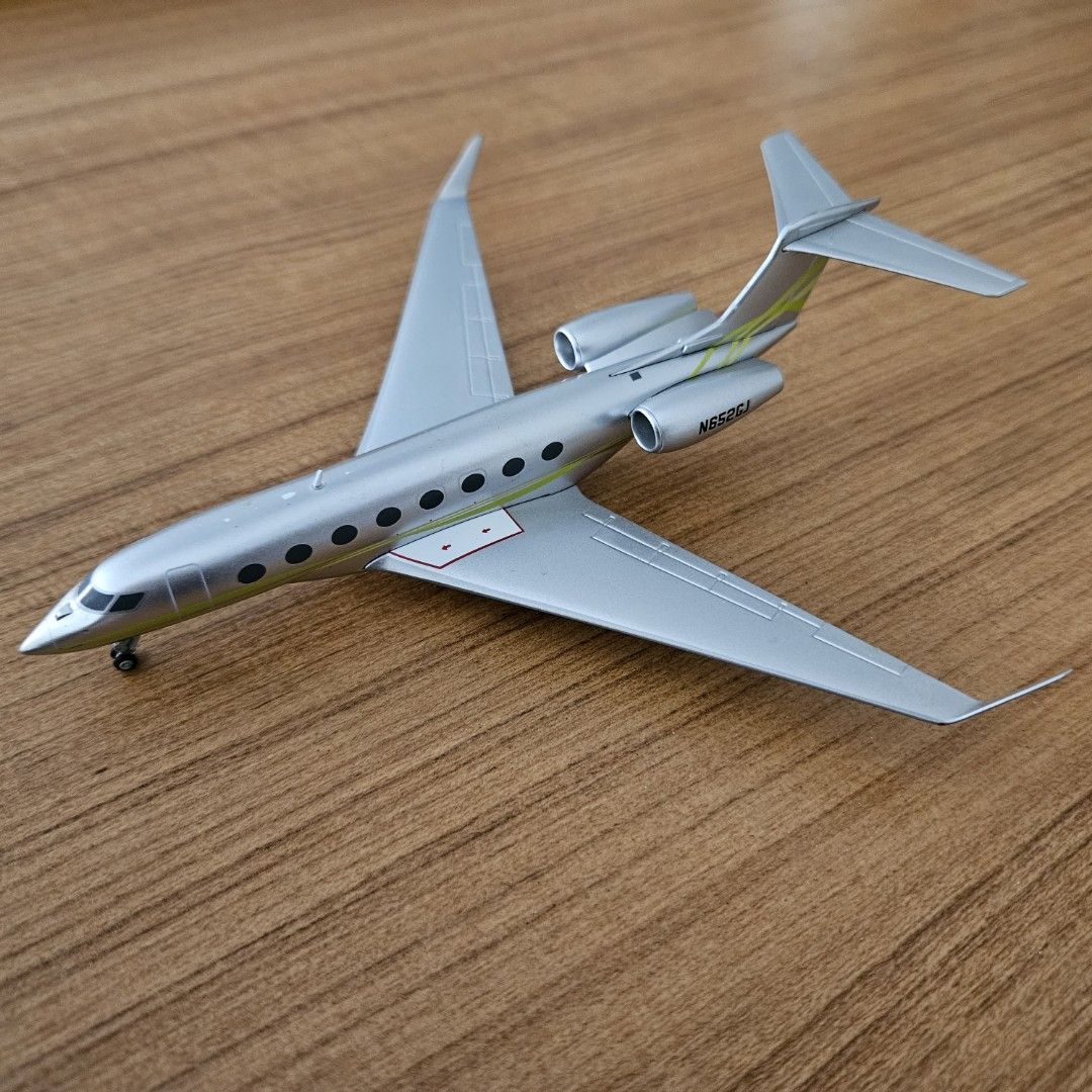 Gemini 200 Gulfstream 1/200 scale aircraft model, Hobbies & Toys, Toys ...