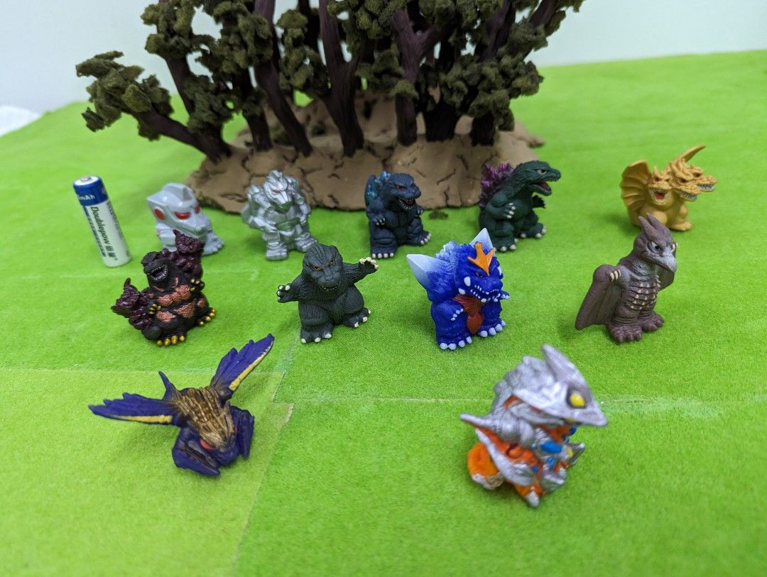 Godzilla Finger Doll Puppet Figurines Collection, Hobbies & Toys, Toys ...