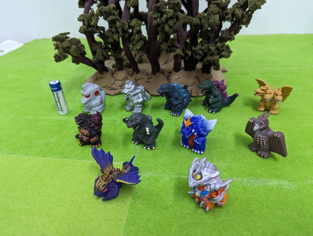 Godzilla Finger Doll Puppet Figurines Collection, Hobbies & Toys, Toys ...