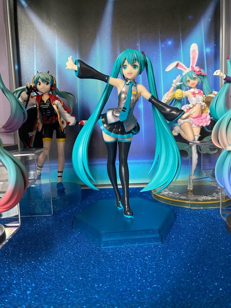 Hatsune Miku Figure by Pop Up Parade and Good Smile, Hobbies & Toys ...