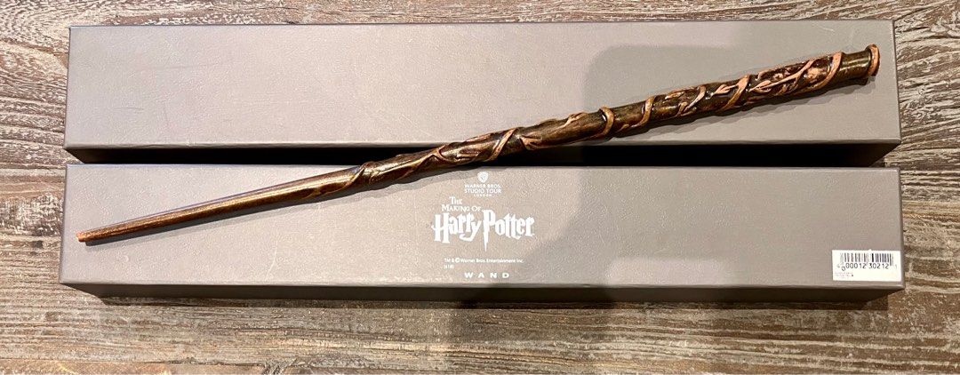 Hermione Granger Wand in Presentation Box (Harry Potter), Hobbies ...