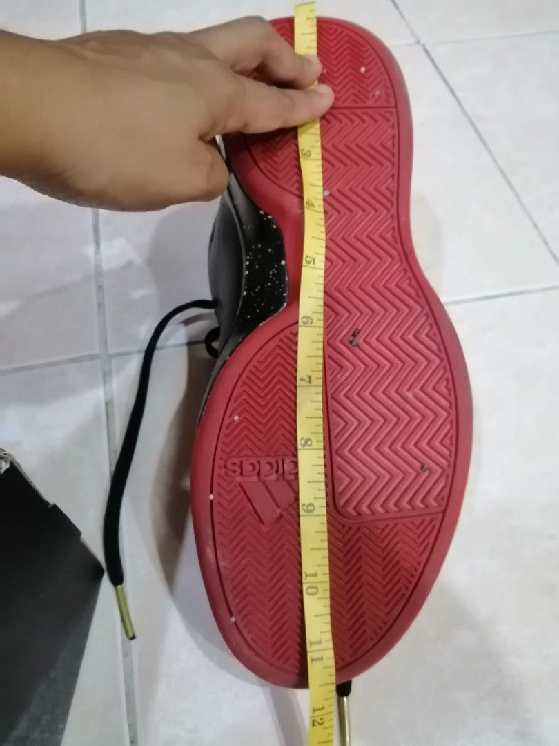 Kasut adidas UK saiz 9, Men's Fashion, Footwear, Sneakers on Carousell