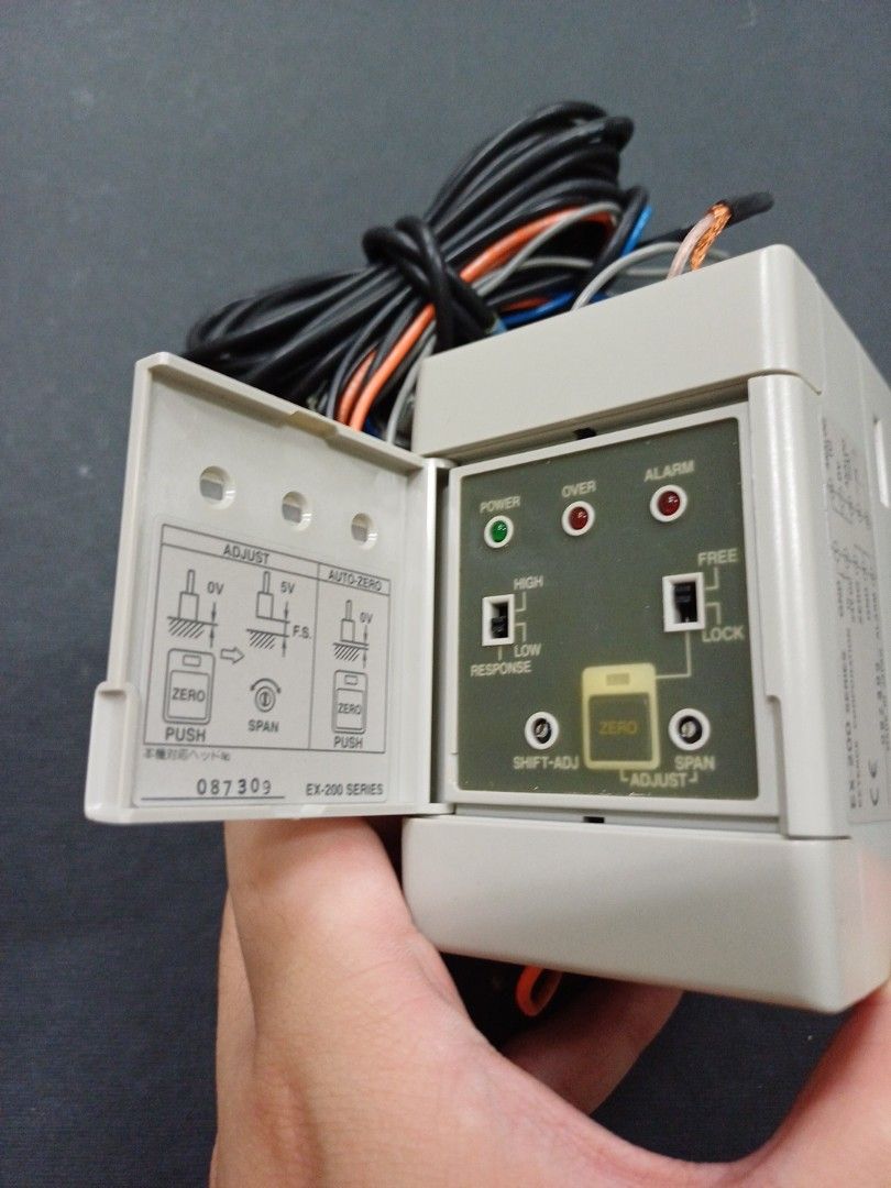 Keyence EX205 inductive displacement sensor controller, Computers ...