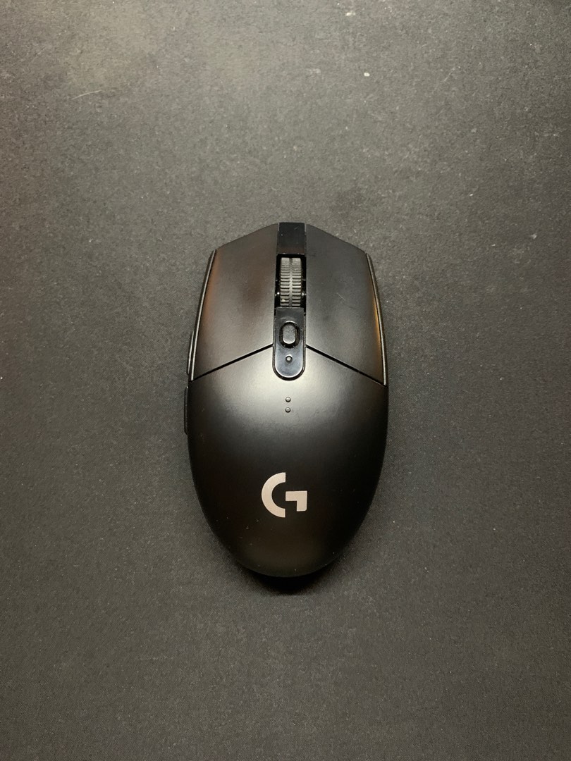 Logitech G304 on Carousell