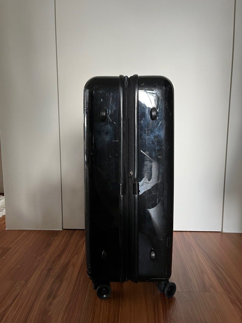 Lojel Lucid luggage black, Hobbies & Toys, Travel, Luggage on Carousell