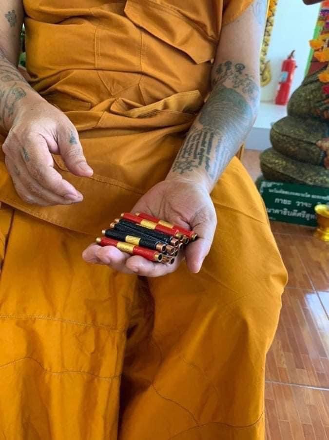 LP Channai Takrut Naracha red or black, Hobbies & Toys, Religious Items ...