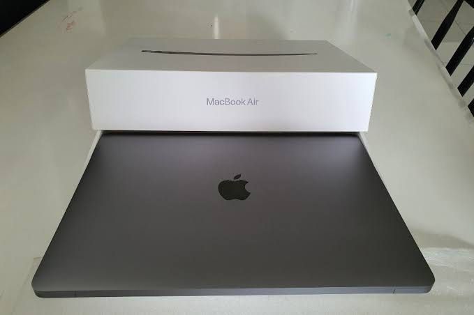 Macbook Air M1 2020 Space Gray 256GB on Carousell