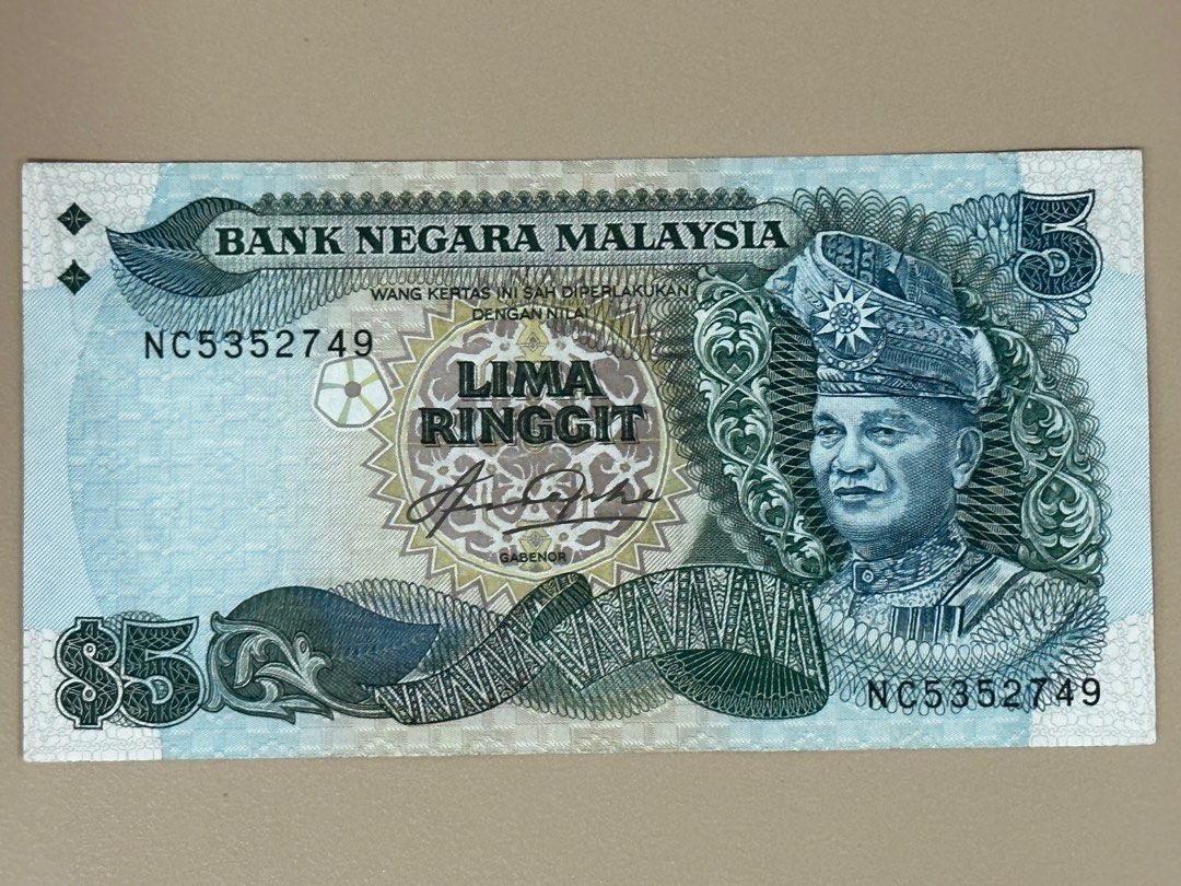 Malaysia ringgit 5 ringgit Aziz Taha signature currency, Hobbies & Toys ...