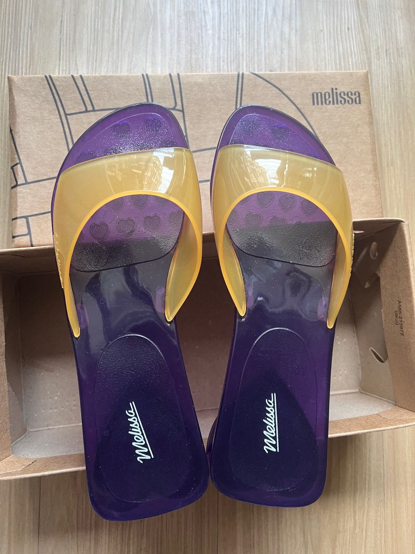Melissa Real Jelly, Men's Fashion, Footwear, Slippers & Slides on Carousell
