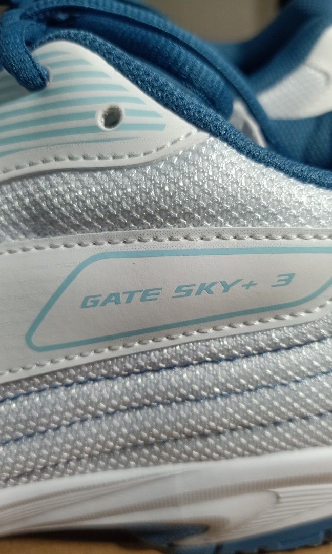 Mizuno Gate sky 3 Badminton Shoes on Carousell
