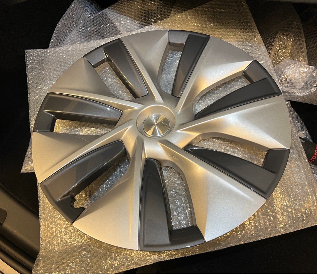 原裝Model Y RWD 19” tyre cover 呔鈴蓋 x 4, 汽車配件, 車軚 - Carousell