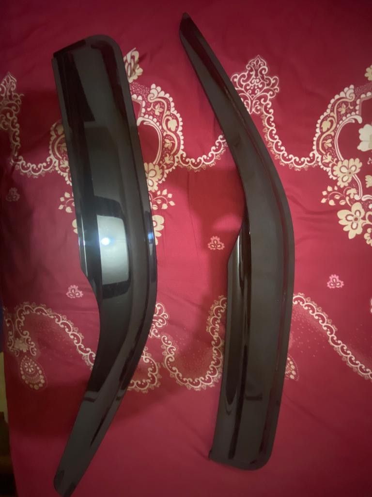 nv350 window visor, Car Accessories, Accessories on Carousell