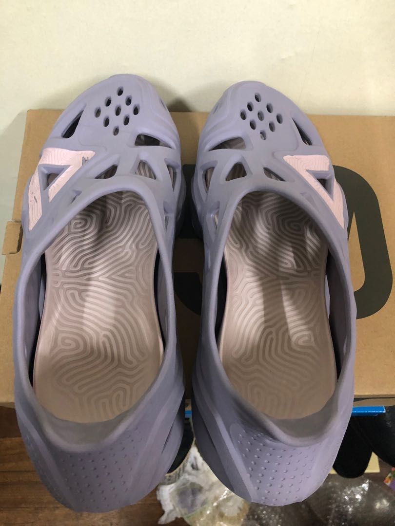 Original Peak Taichi Clog Grey 43 eu on Carousell