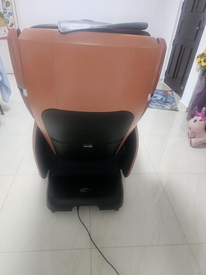 Osim OS_890 Divine V Massage Chair, Health & Nutrition, Massage Devices ...