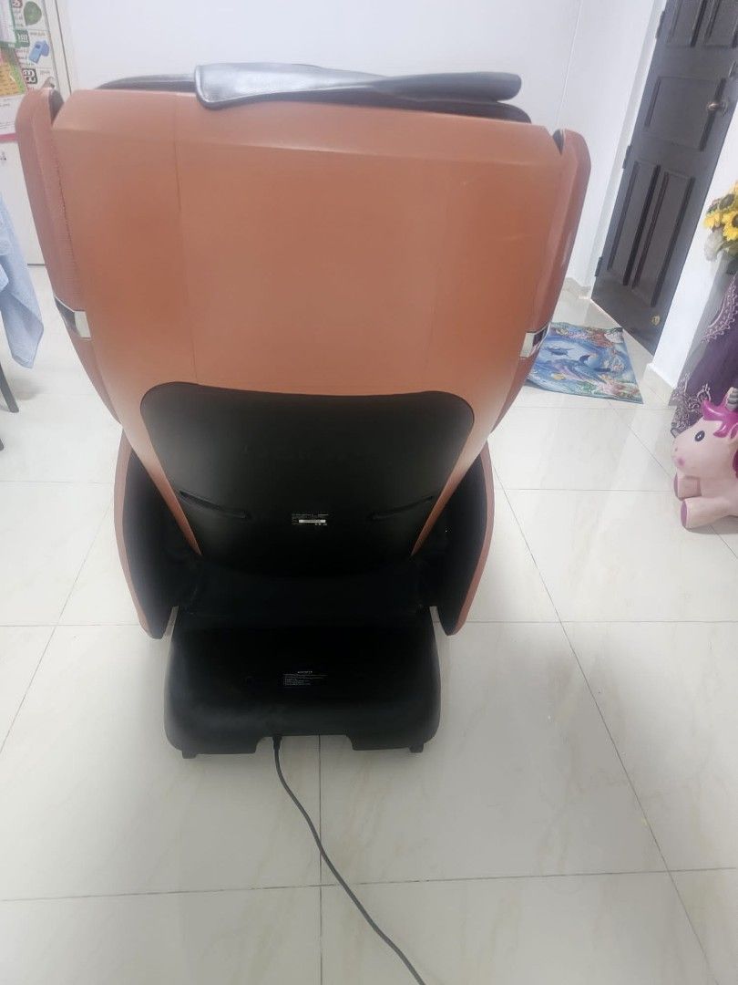 Osim OS_890 Divine V Massage Chair, Health & Nutrition, Massage Devices ...