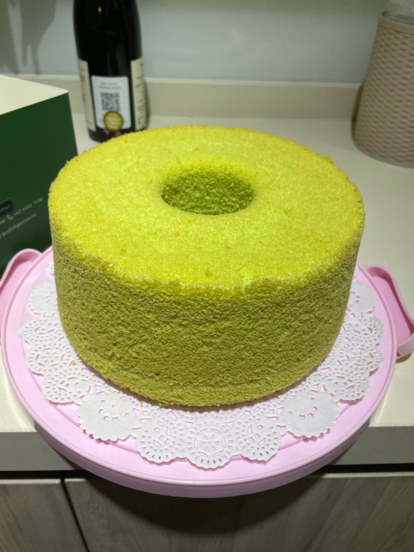 Pandan cake, Food & Drinks, Homemade Bakes on Carousell